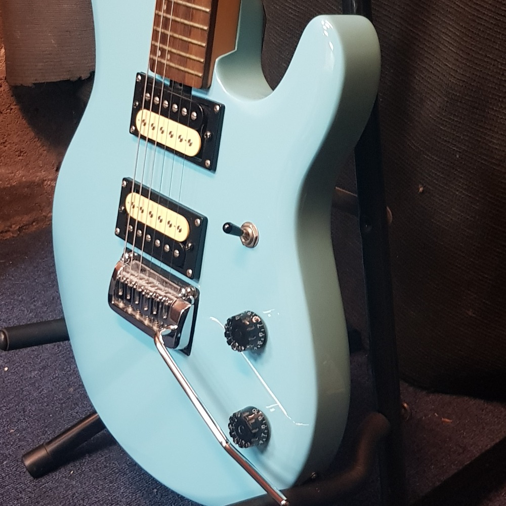 marlin K-R electric guitar - Own4Less